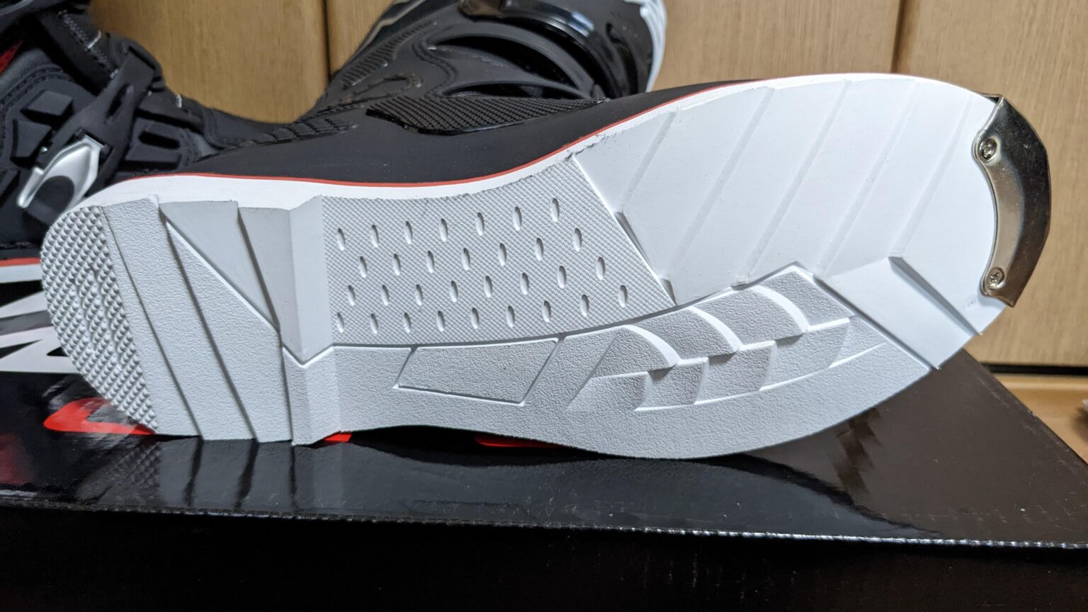 W2 E-MX9 オフロードブーツ商品レビュー | バイクとクルマと・・・